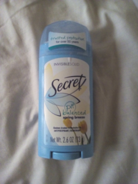 Secret Spring Breeze Invisible Solid Antiperspirant Deodorant review