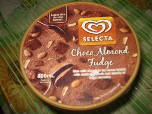 Selecta Chocolate Almond Fudge Ice Cream review